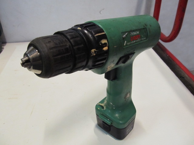 Akkuporakone, Hitachi, malli: D10DF2, käytetty, toimiva, 1 kpl