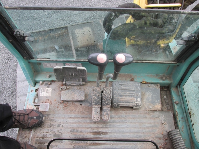 Mini-kaivuri Yanmar B50V -00, Encon varustuksella