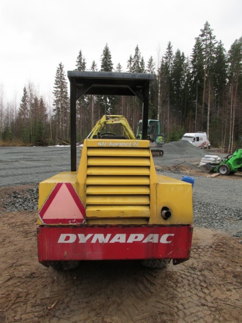 Dynapac CA 121 D, VIBRATORY SMOOTH DRUM ROLLER