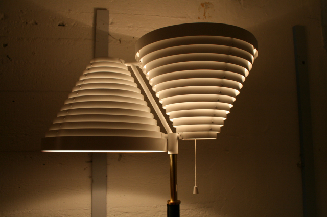 Artek a810 lattiavalaisin, Alvar Aalto